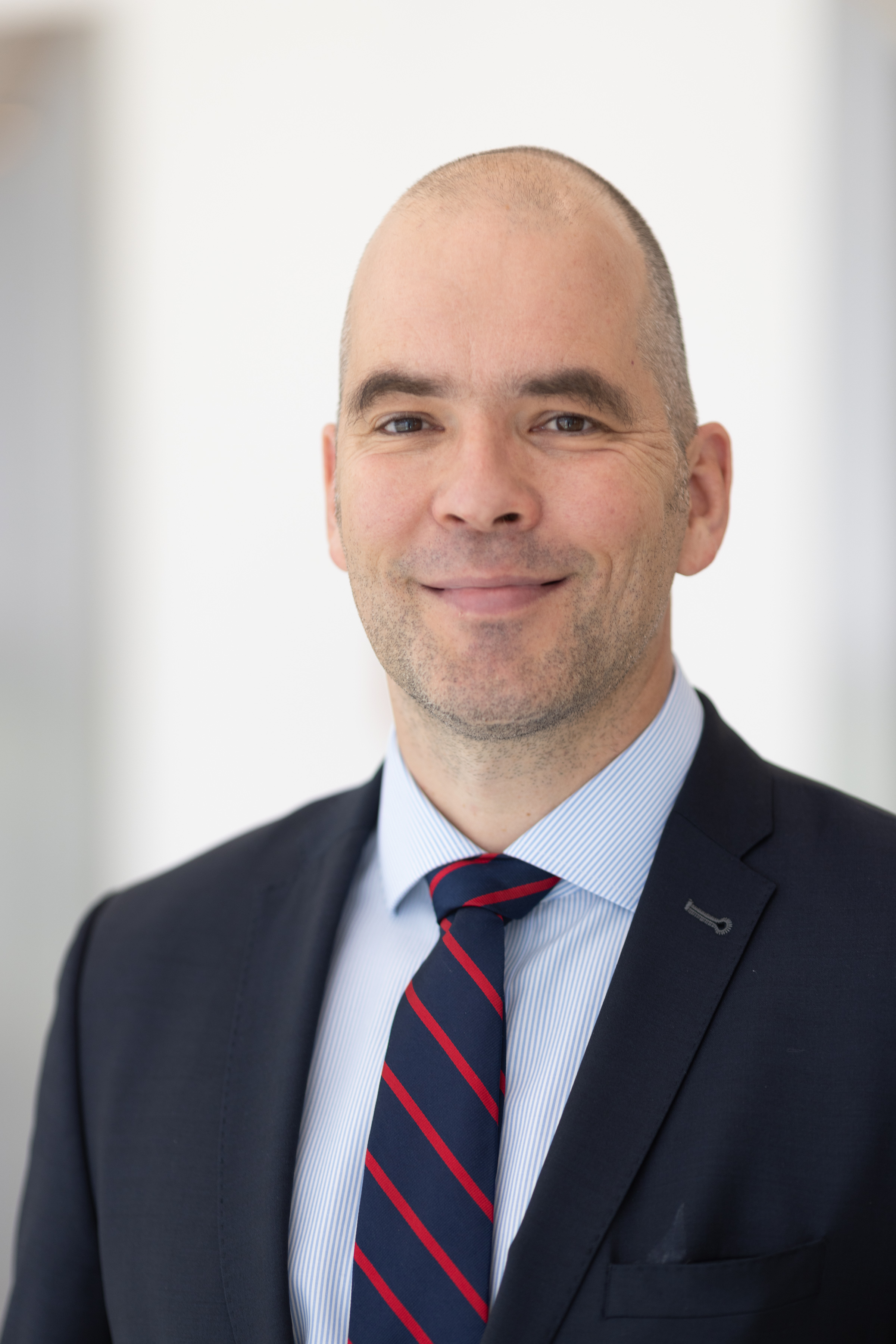 PD Dr. med. habil. Nikolaus von Dercks - MedVZ Leipzig gGmbH - MedVZ ...